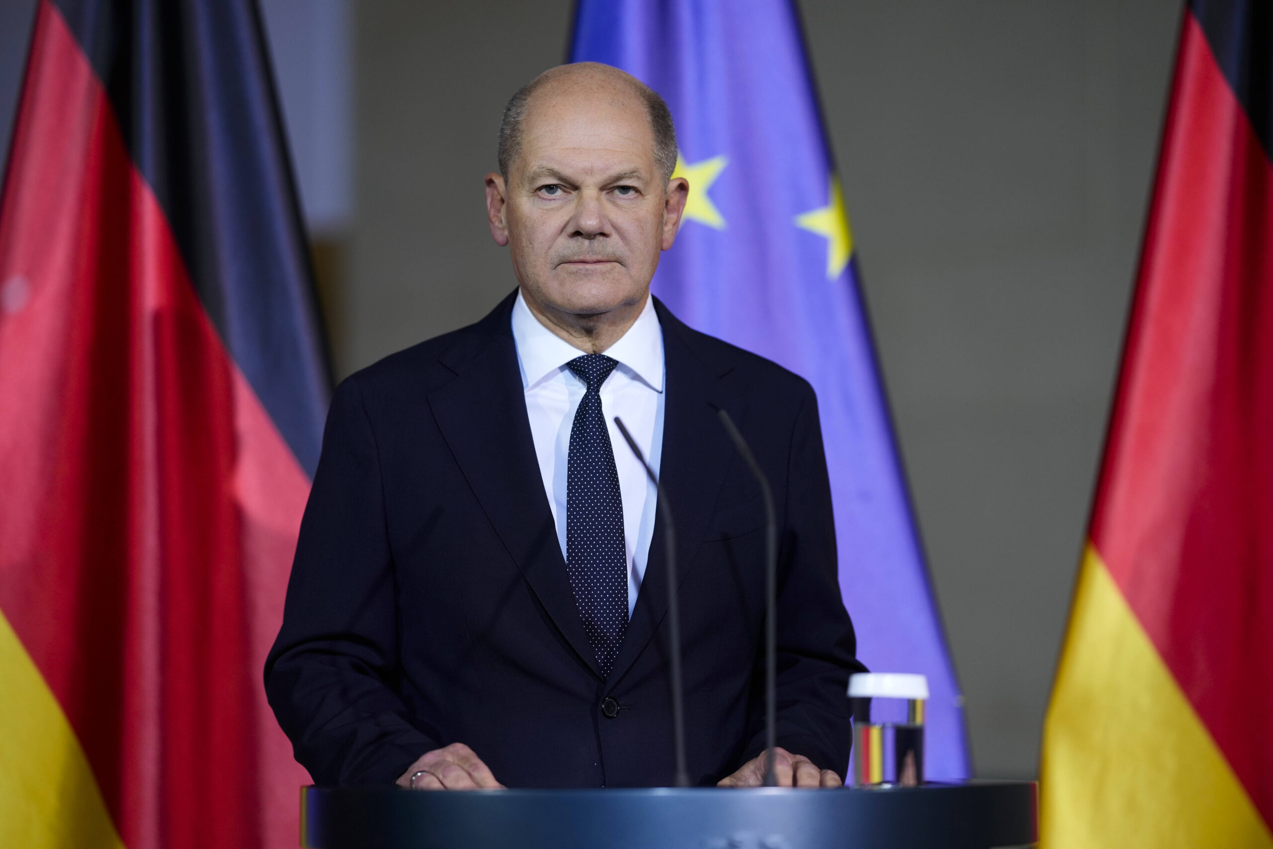 "La situazione è grave": Scholz presenta la crisi politica in Germania ...